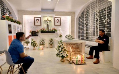 Duterte visits parents' graveyard in Davao