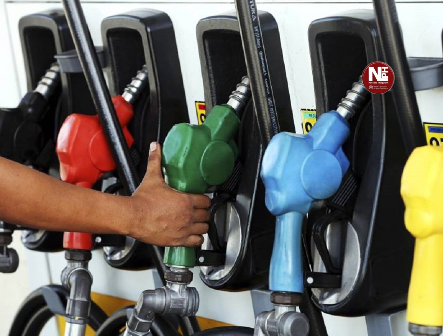 Gasoline prices up, diesel and kerosene down in mixed pump price changes